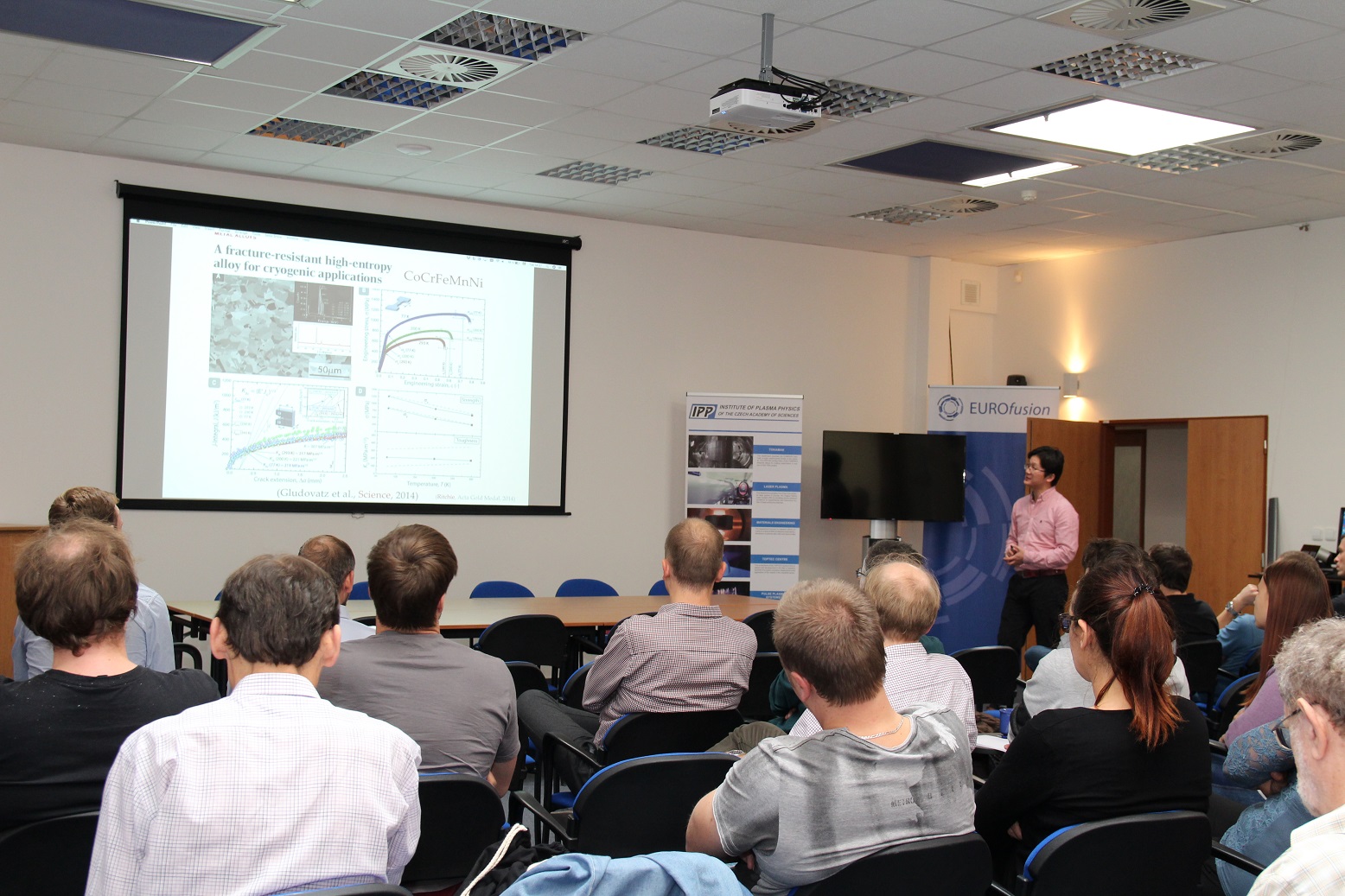 The lecture by Dr. Sheng Guo was held at IPP